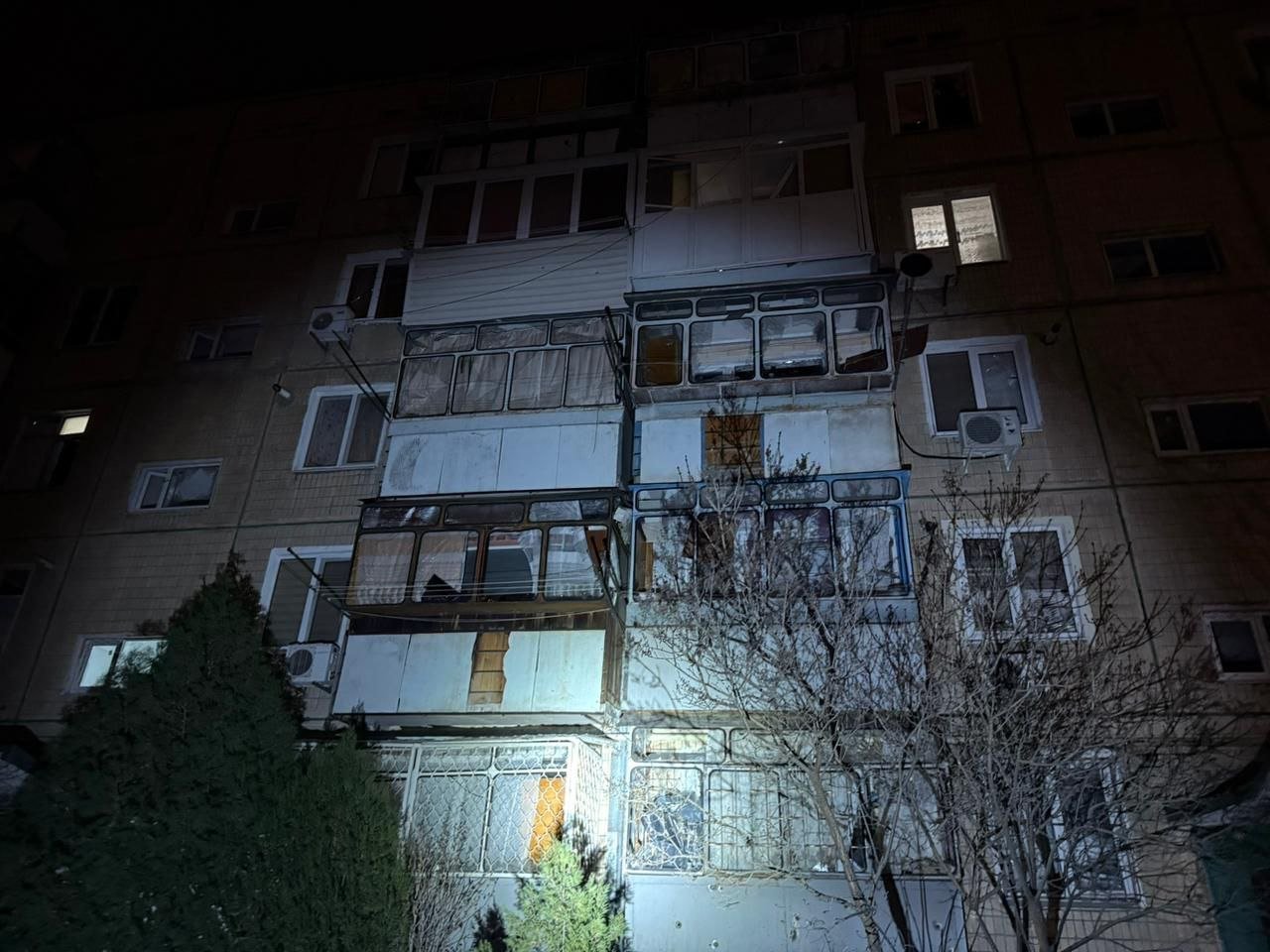 Постраждалі та руйнування: останні наслідки обстрілів на Дніпропетровщині. Читайте на UKR.NET